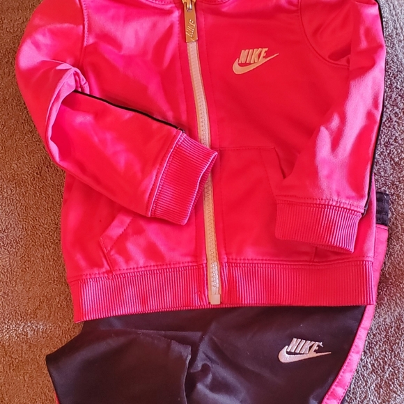 Nike | Matching Sets | 69 M Nike Outfit | Poshmark